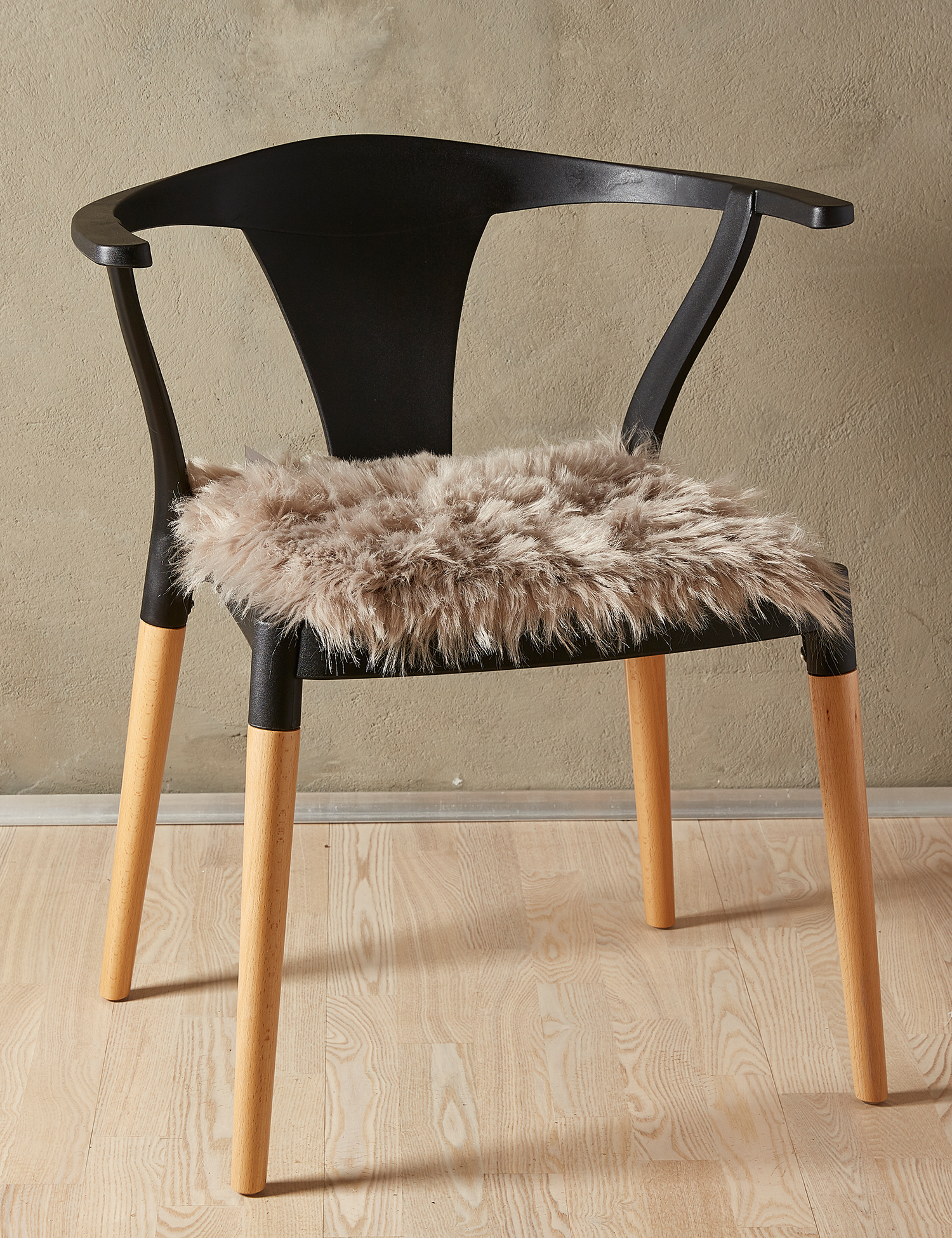 Sædehynde i akryl 40x40 cm mocca | Plantorama